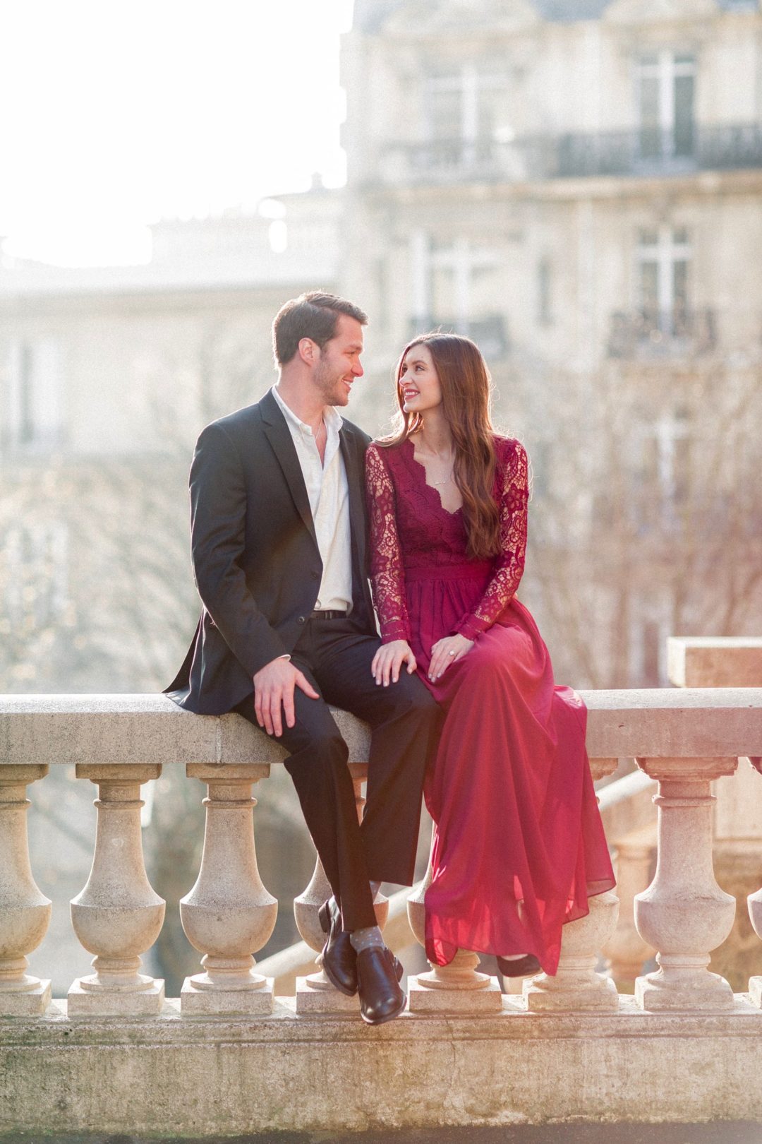 Engagement shoot in Paris | French Grey Photography